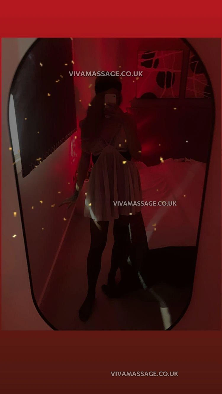 Czech Escorts Leeds - VIVAMASSAGE.CO.UK